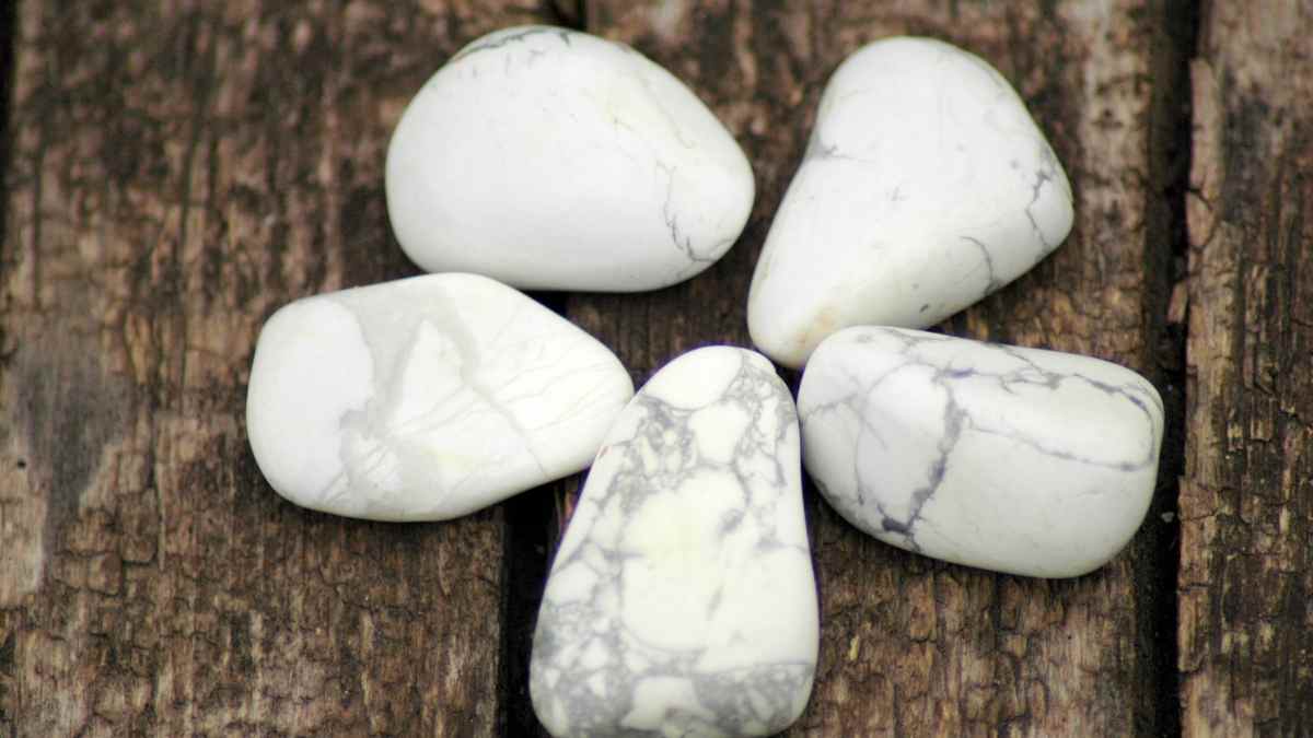 Crystals for emotional healing: the best stones for healing - All Divinity