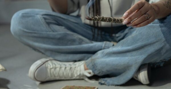 Smudging Rituals: Everything You Need To Know - All Divinity